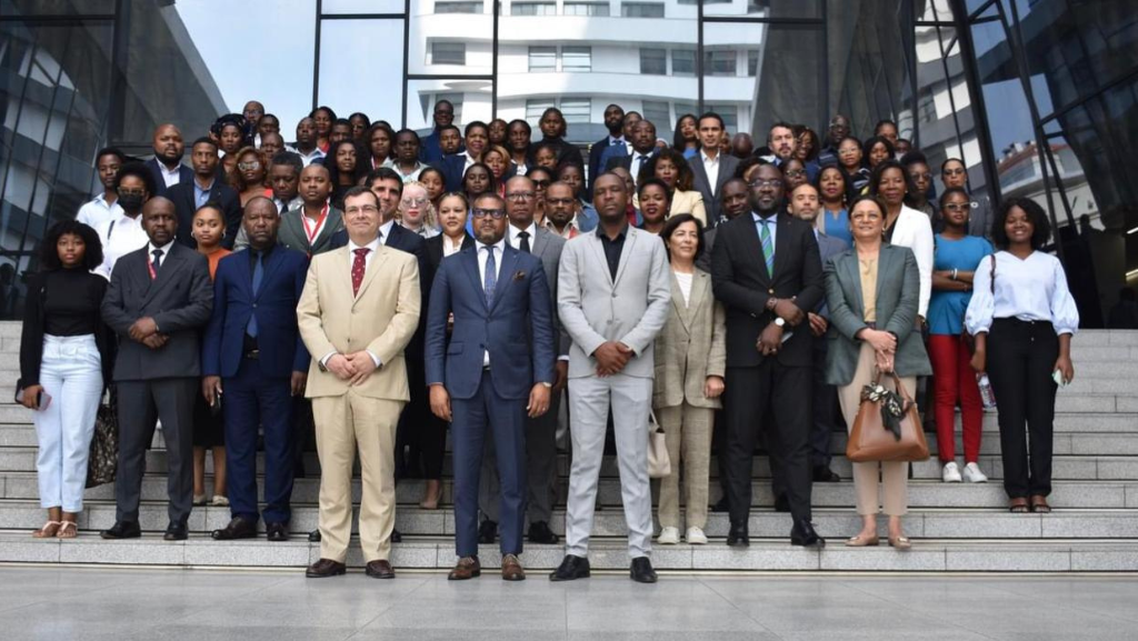 Notarios- 1ª Reunião da Comissão de Trabalho sobre o Reforço do ...